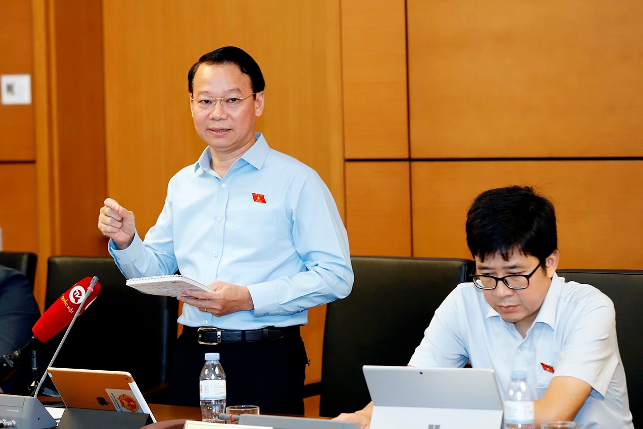 Bộ trưởng Đỗ Đức Duy làm rõ các ý kiến của Đại biểu Quốc hội về chính ...